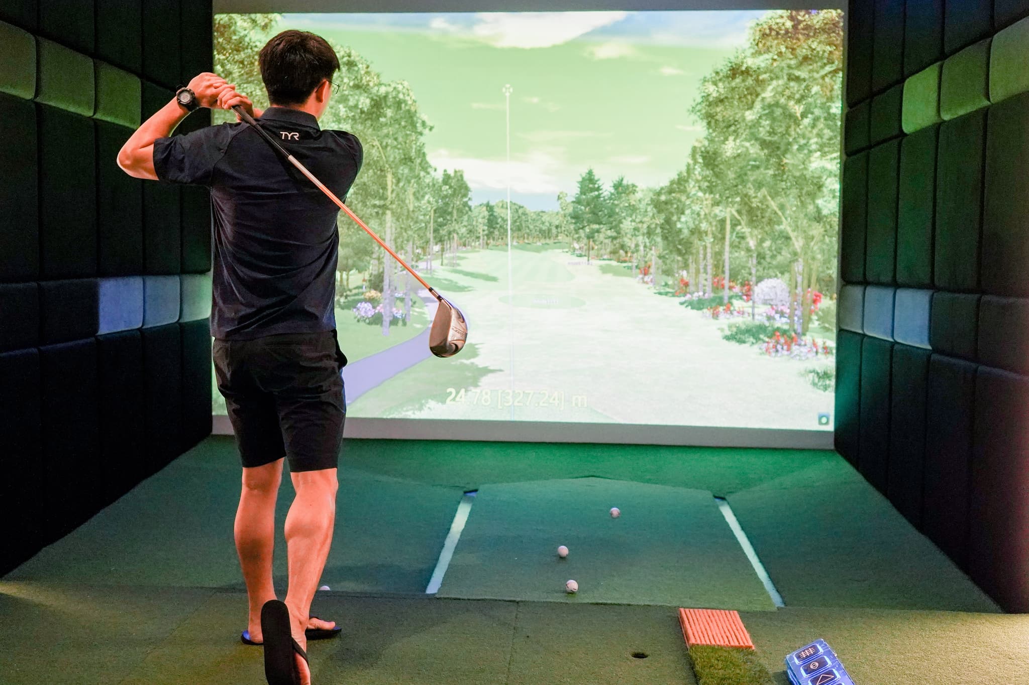 Under Par Golf Studio | Indoor Golf Simulator Singapore